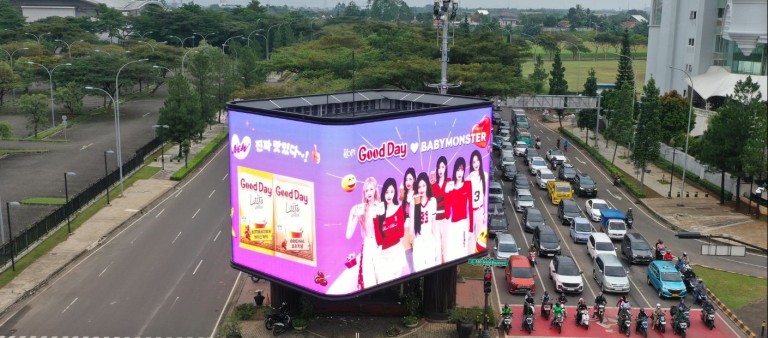 LED Iconic BSD, Media Iklan Instagrammable