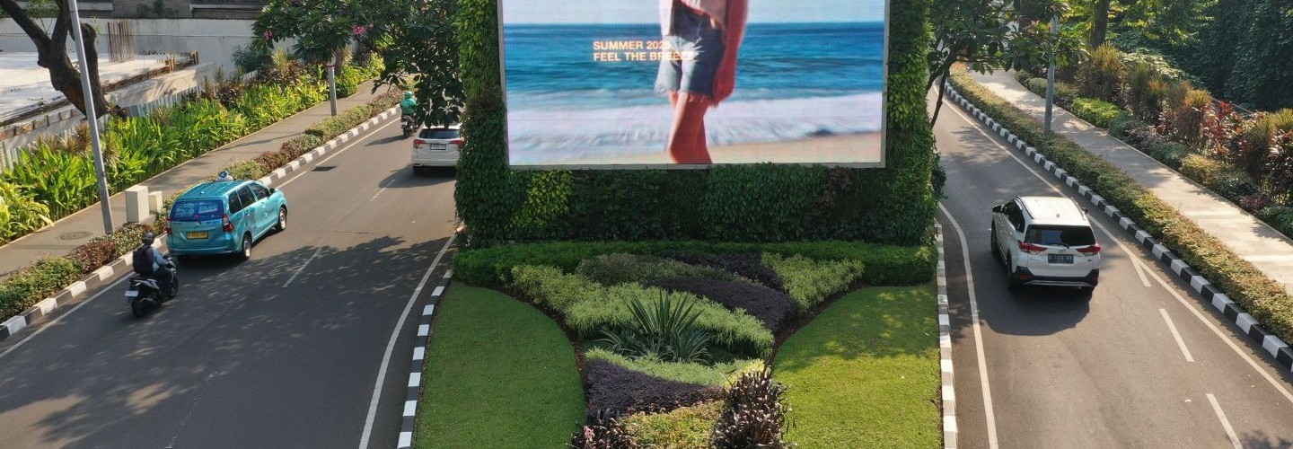 Iconic Billboard Anatomy: Visual Impact by City Vision