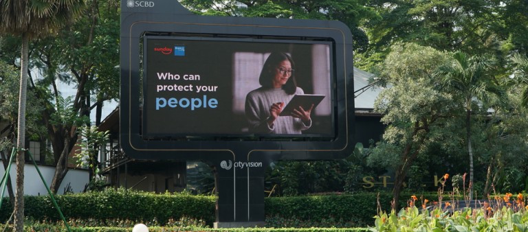 Visual Inspiratif Iklan Pendidikan yang Menghiasi Kota
