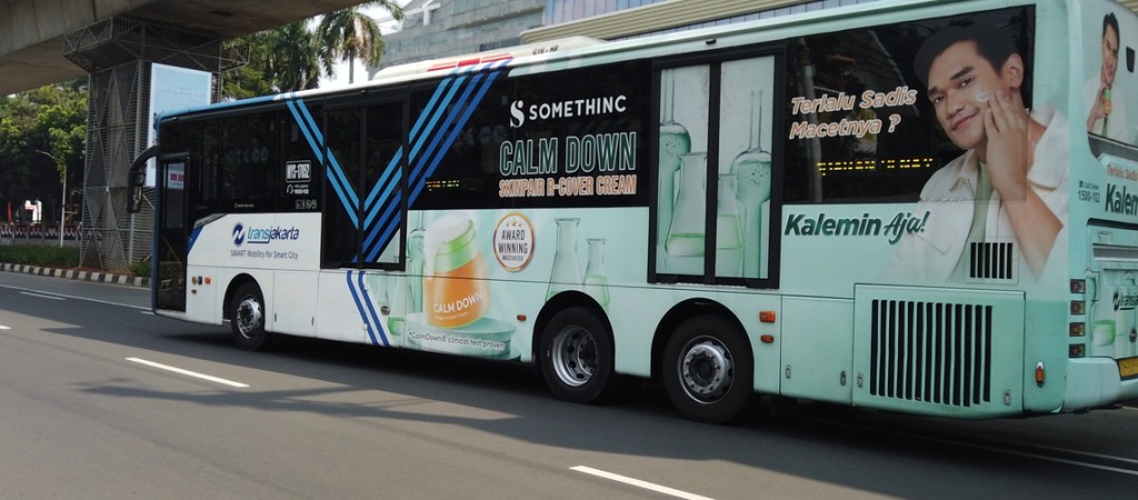 Maximize Your Reach with Car Advertising: A 6-Point Guide!
